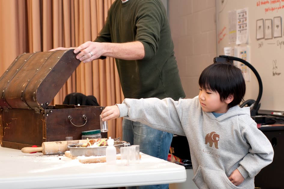 Mrs. Perry's Kindergarten: Enemy Pie Author | Derek Munson