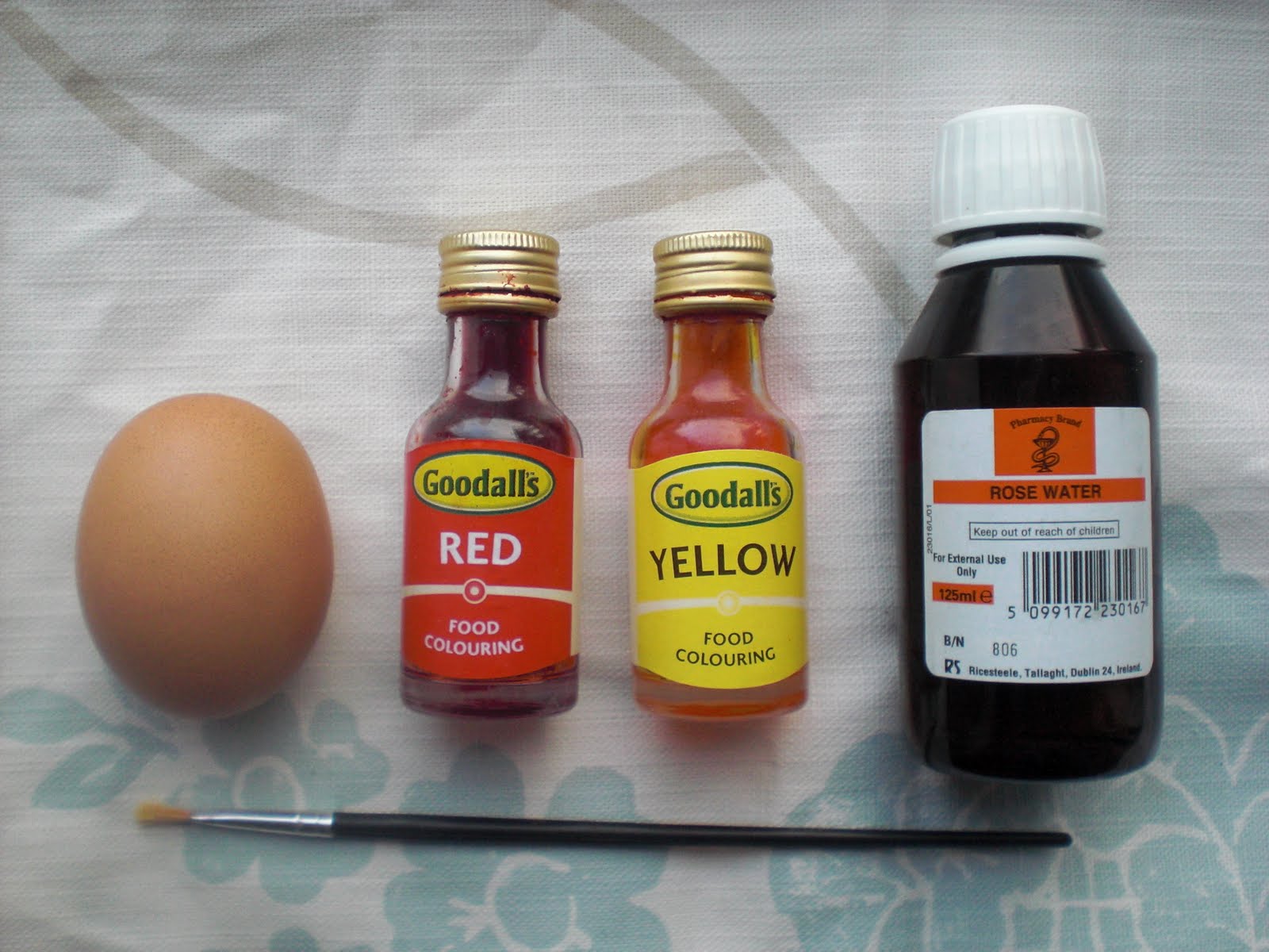 Stuff I make, bake and love: Miss Prim Pram Prum...