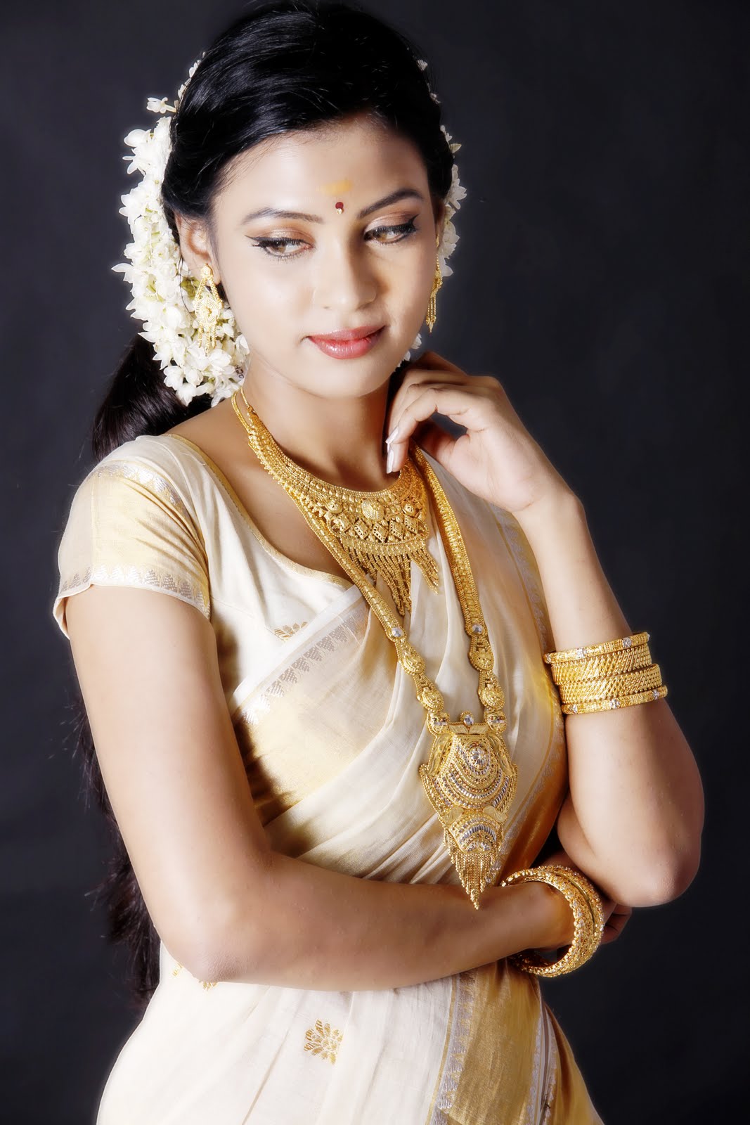 Karriena Shah - Indian Call Girl Model & Actress