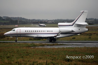 Contrails: First visit of Falcon 7X G-SRDG