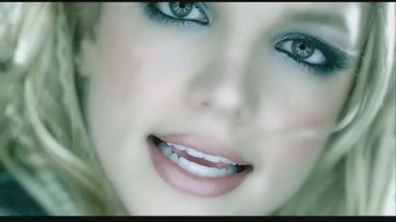 HIGH DEFINITION: Britney Spears - Stronger