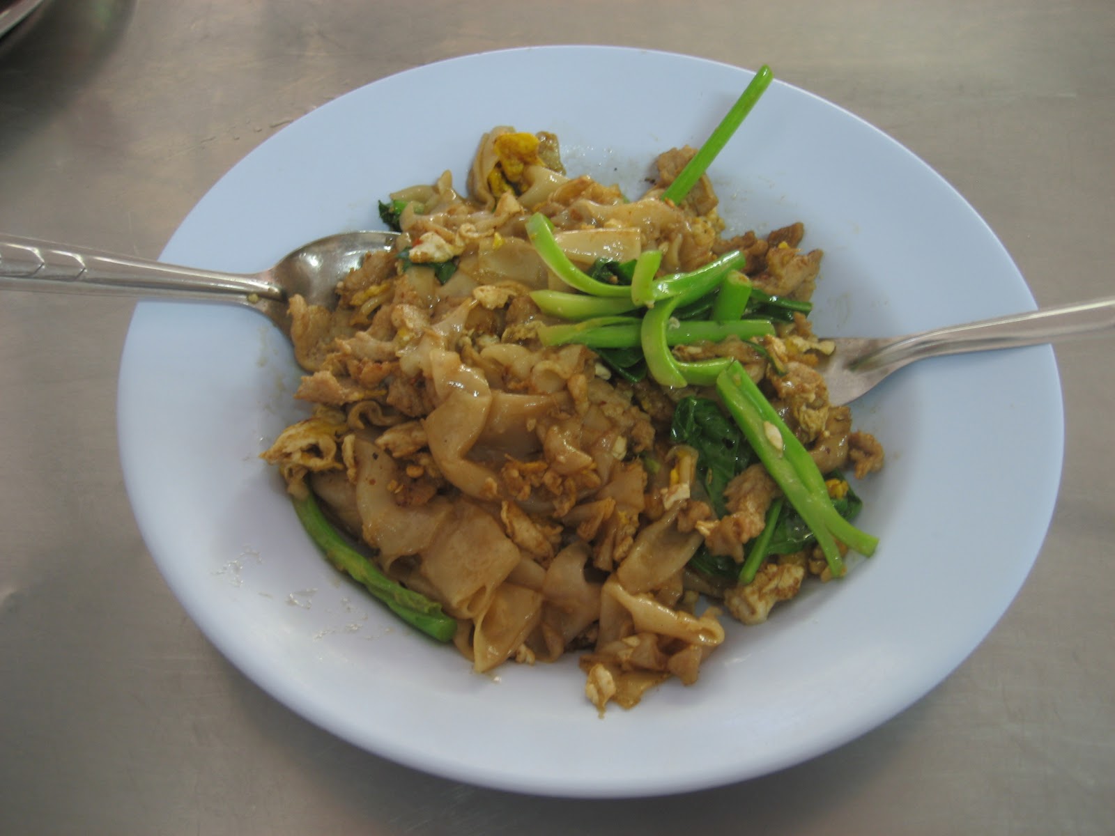 "OUT OF RESIDENCE" WITH NICKY ENRIGHT: Pad-síyú in 1 min.