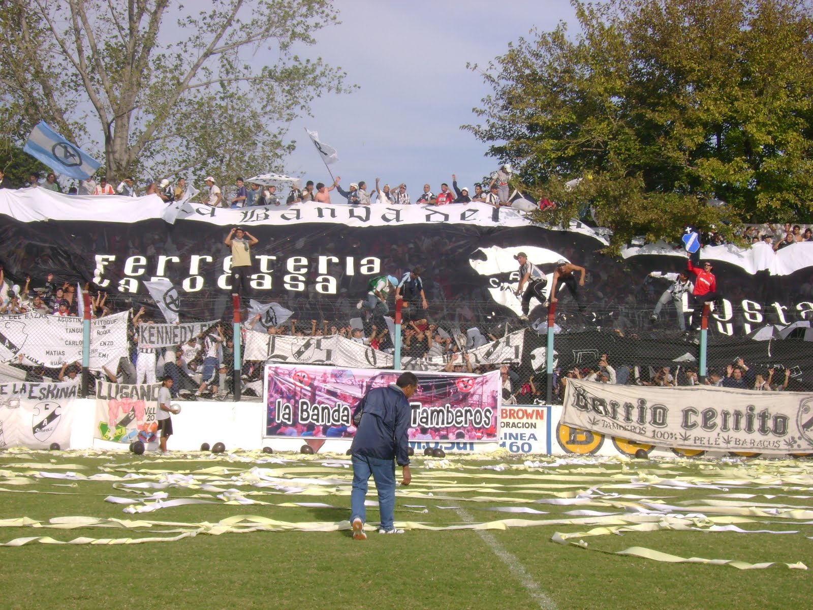 CLUB ATLÉTICO CLAYPOLE: A GANARLO DENTRO DE LA CANCHA