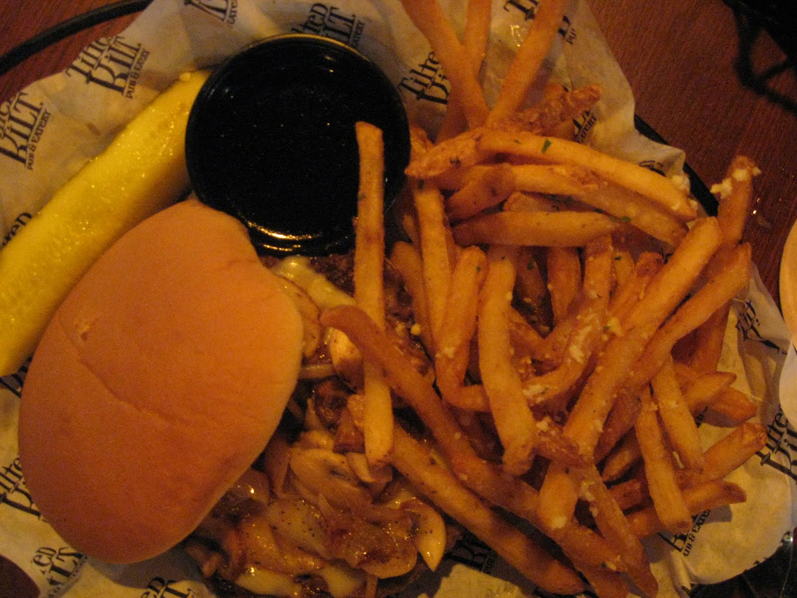 Florida Feast: Tilted Kilt - More Beer, Lassie!!