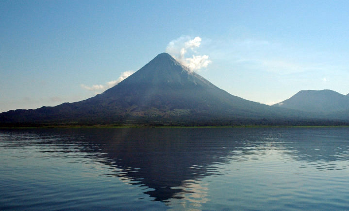 Costa Rica Lake Arenal Real Estate: Costa Rica Is Among Latin Americas ...