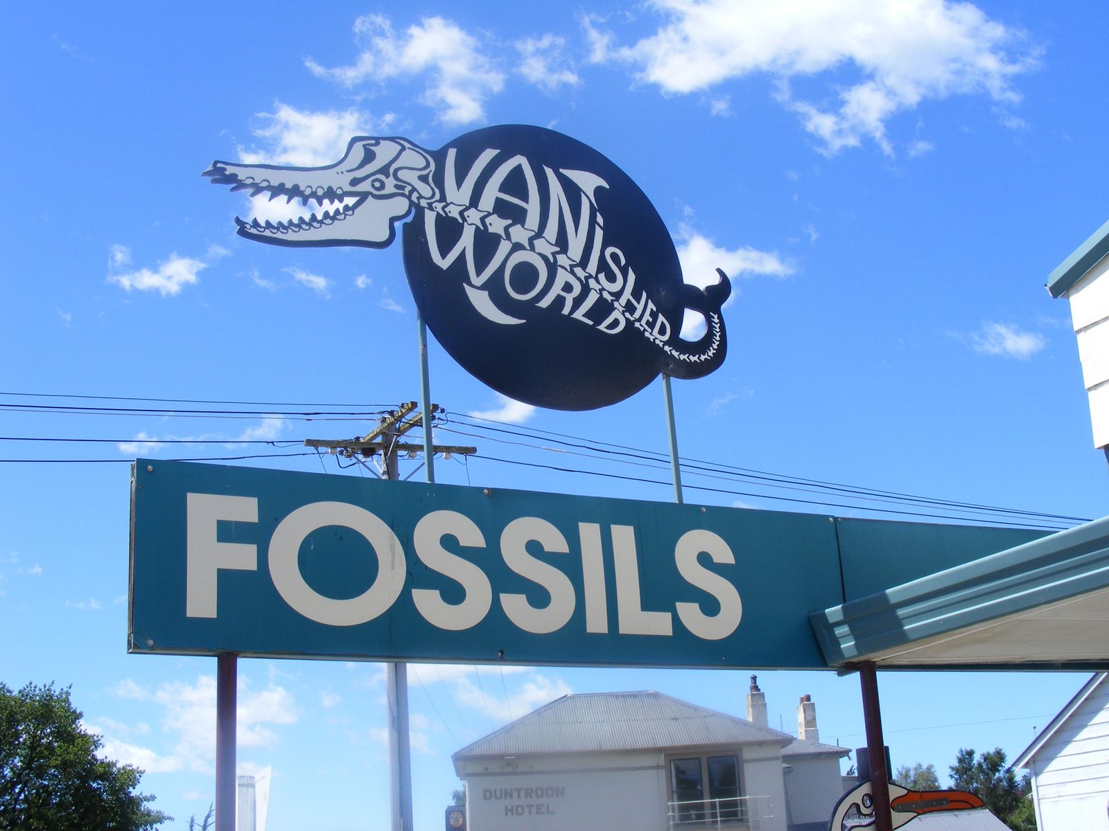 THE KIWI KRONICLES: Day 125 Waitaki Valley, Vanished World Fossil Trail ...