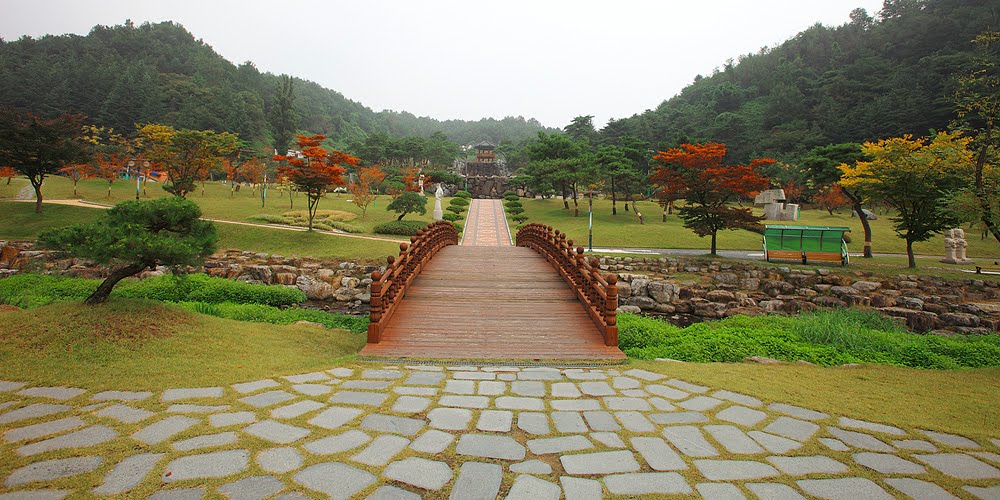 Here, you can find everything about Gyeongbuk!: Gimcheon