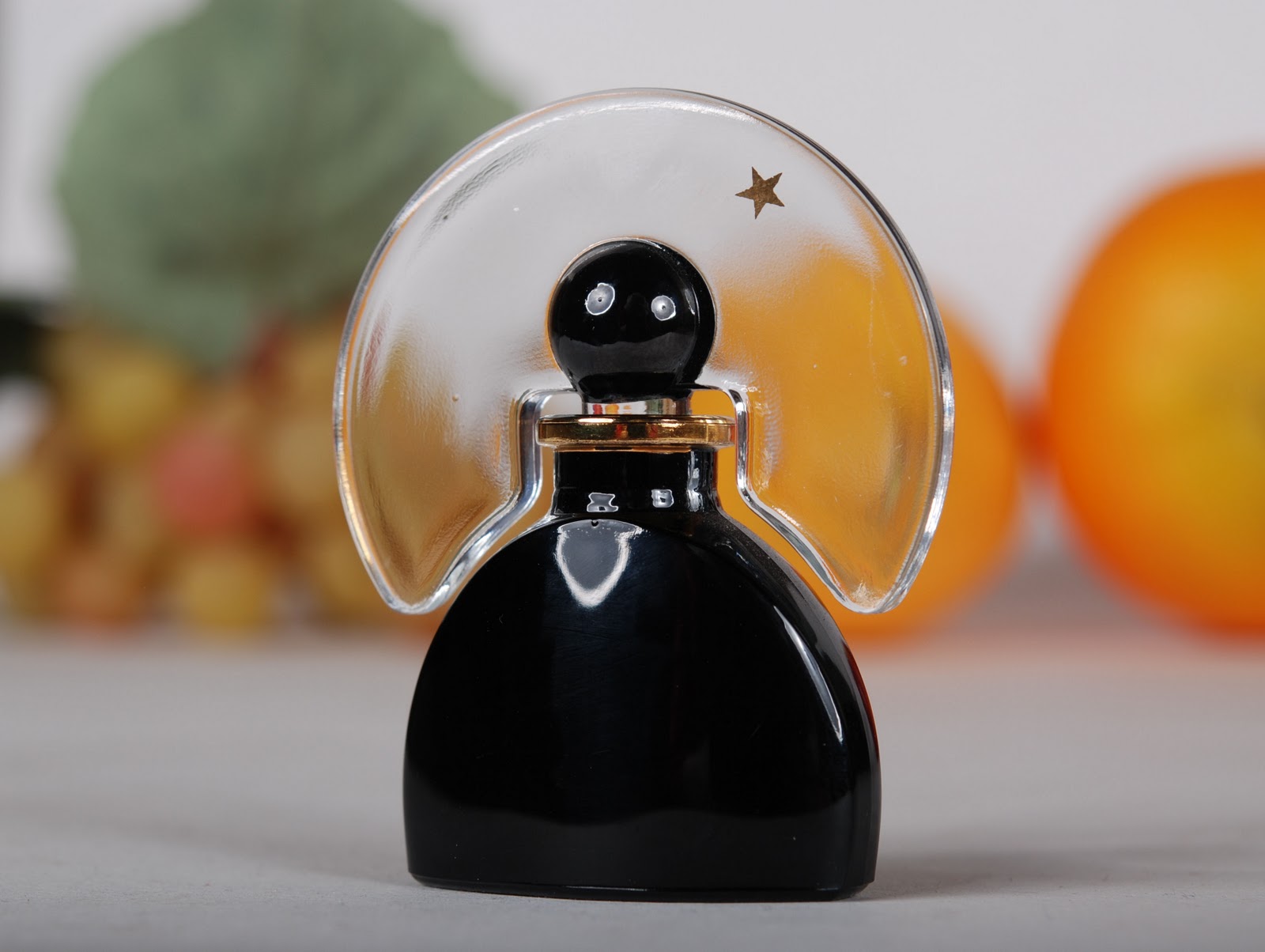 The Vintage Perfume Vault: Germaine Monteil Champagne Perfume