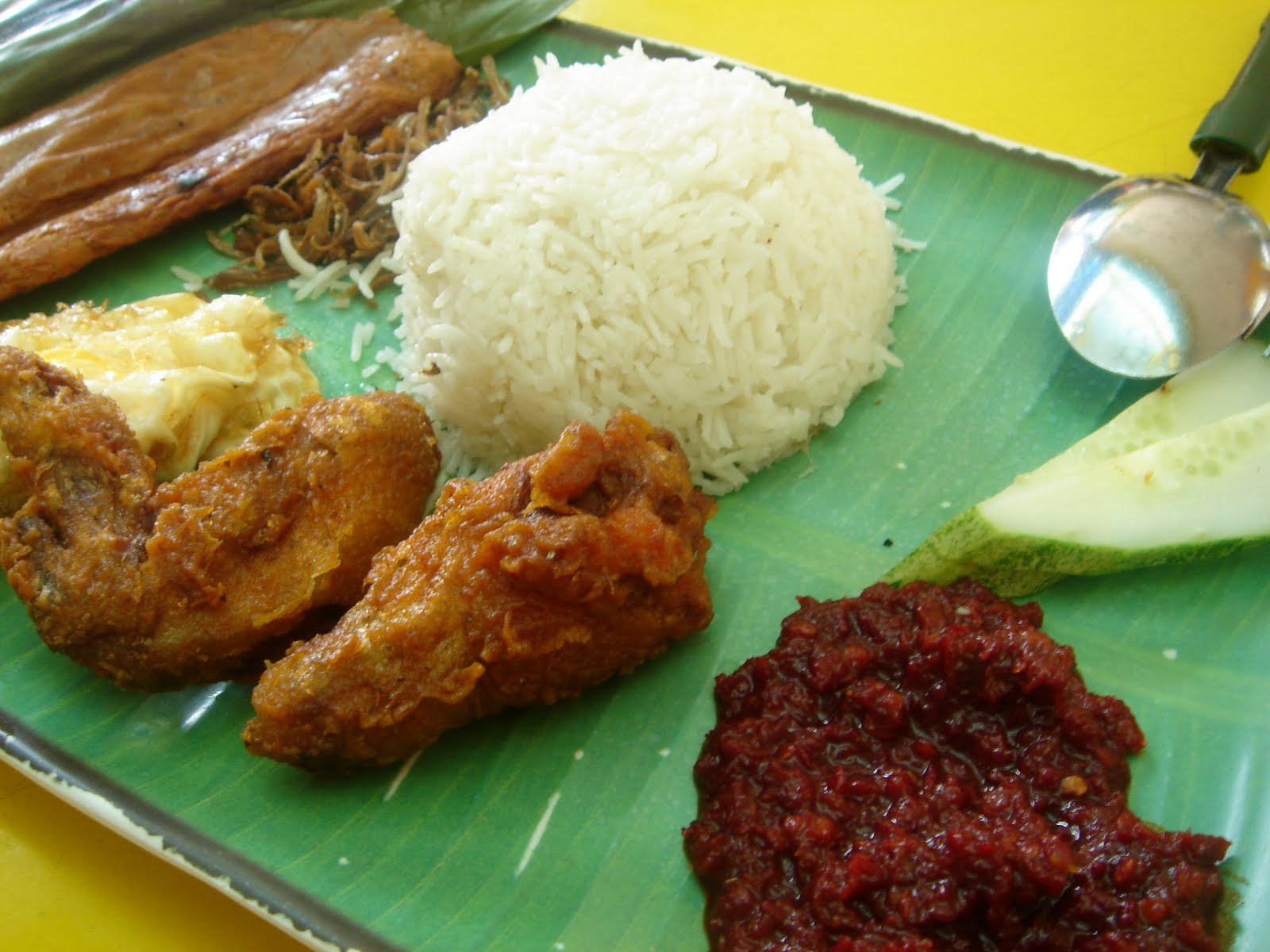 Eating and Loving Singapore Food: Selera Rasa Nasi Lemak - Adam Road ...
