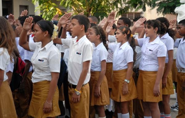 La Voz de Cuba: Inicio del curso escolar en Cuba...Enseñanza secundaria