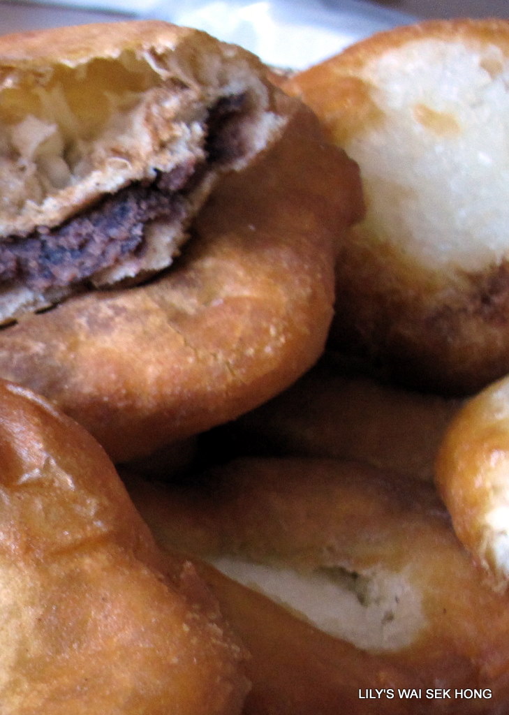 Lily's Wai Sek Hong: Hum Cheem Paeng With Red Bean Filling