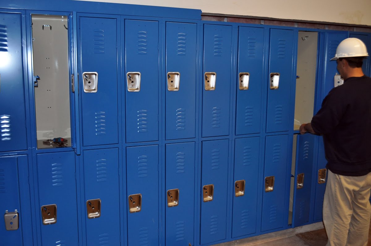 WHS 2010: Academic Wings Finish Work Beginning