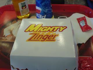 Life in Canada (Old title: Yet another day in Kuwait): KFC - Mighty Zinger