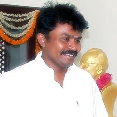 Director Hari Has Gifted Land To Assistant Directors | Kollywood Updated