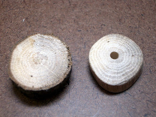 ThatJewelryGuy: Making and dying oak wood beads