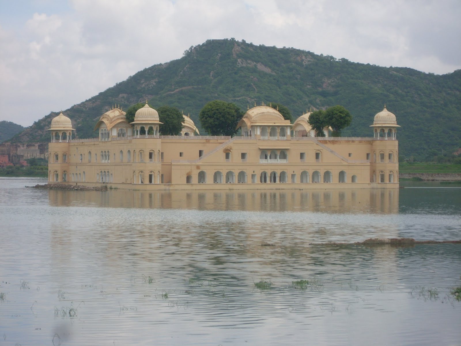 Odyssey Of The Mind: Travelogue Part 1 : Jaipur Continued...