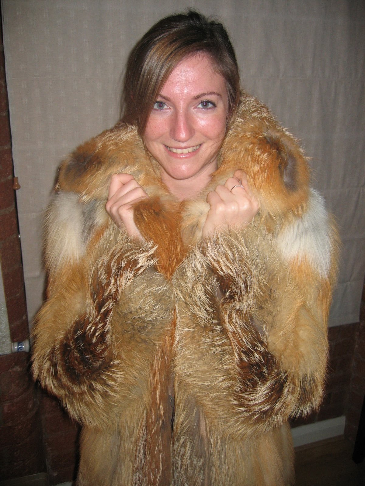 LAFOURRURE2: Sarah need fur