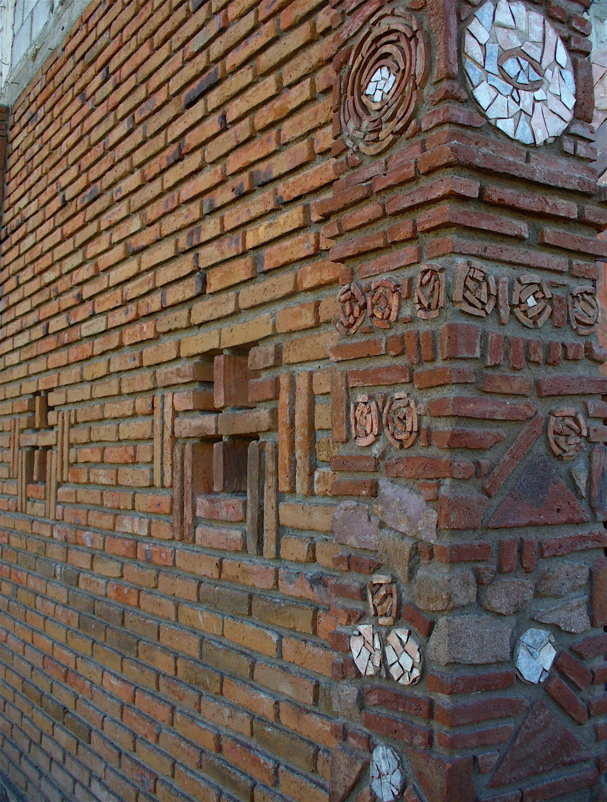 Alt. Build Blog: Decorative Brickwork In Mexico