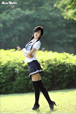 Hwang Mi Hee vs Leah Dizon: Hwang Mi Hee Cute School Girl Uniform With ...