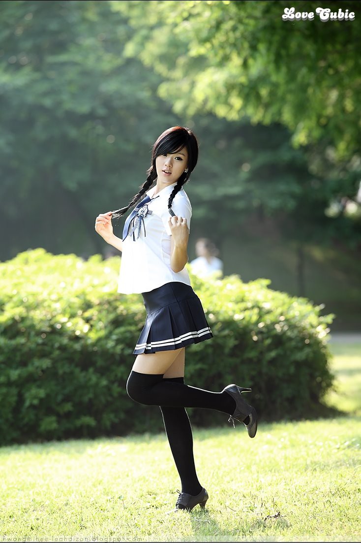 Khmer Free Style: Hwang Mi Hee Cute School Girl Uniform With Glasses