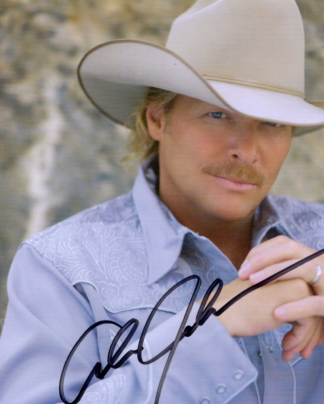 THE ROCKIN' OLD MAN: Alan Jackson's Freight Train Tour with Chris Young ...