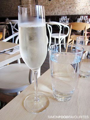 Simon Food Favourites: Avido Restaurant and Wine Garden: Jump On It ...