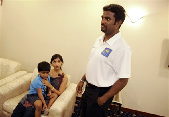 Live Cricket Magazine: M muralitharan wife