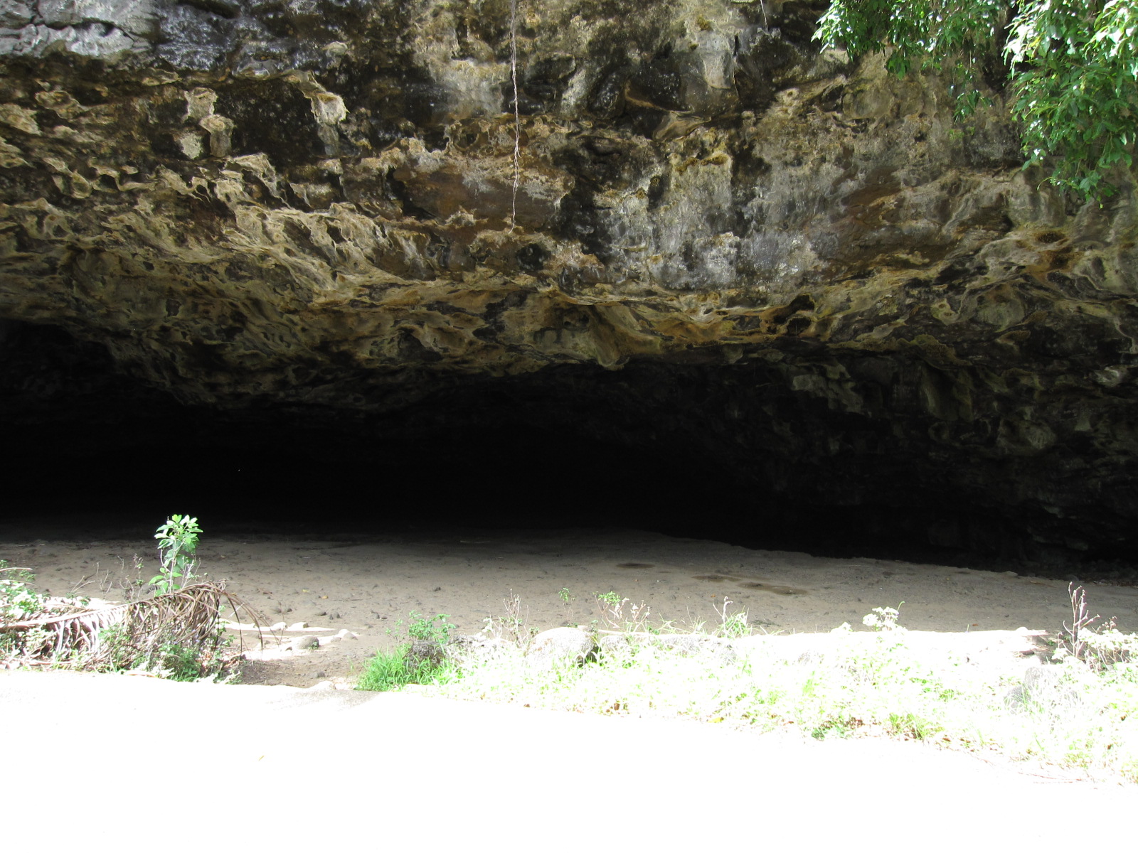 30 Free Kauai Sights to See: Wet and Dry Caves