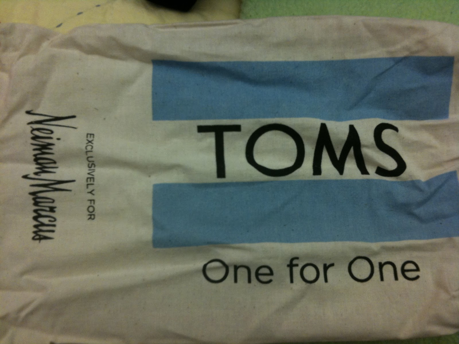 MiSSGLAMOURGiiRL: To die for TOMS!