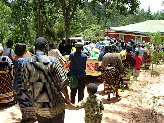 DAN'S BLOG...as the Spirit moves.: Traditional Kamba Wedding