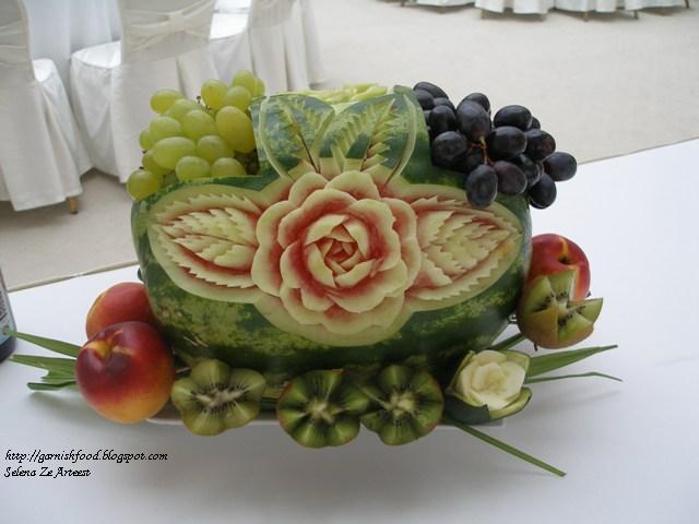 GarnishFoodBlog - Fruit Carving Arrangements and Food Garnishes ...