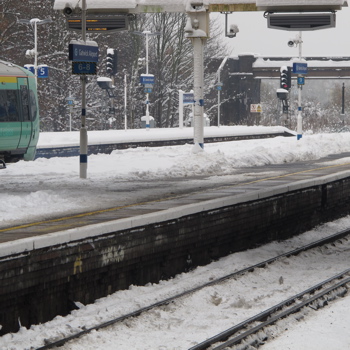 Jim's Loire: Gatwick Airport – today – winter wonderland!!