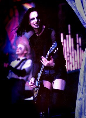 WE ARE CHAOS - A Marilyn Manson Blog O O O O O: Muy Delirante Antigua ...