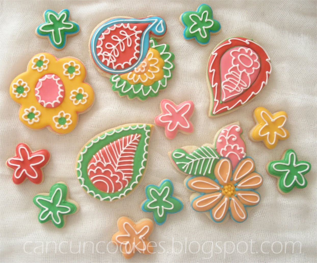 CancunCOOKIES: i love paisley!