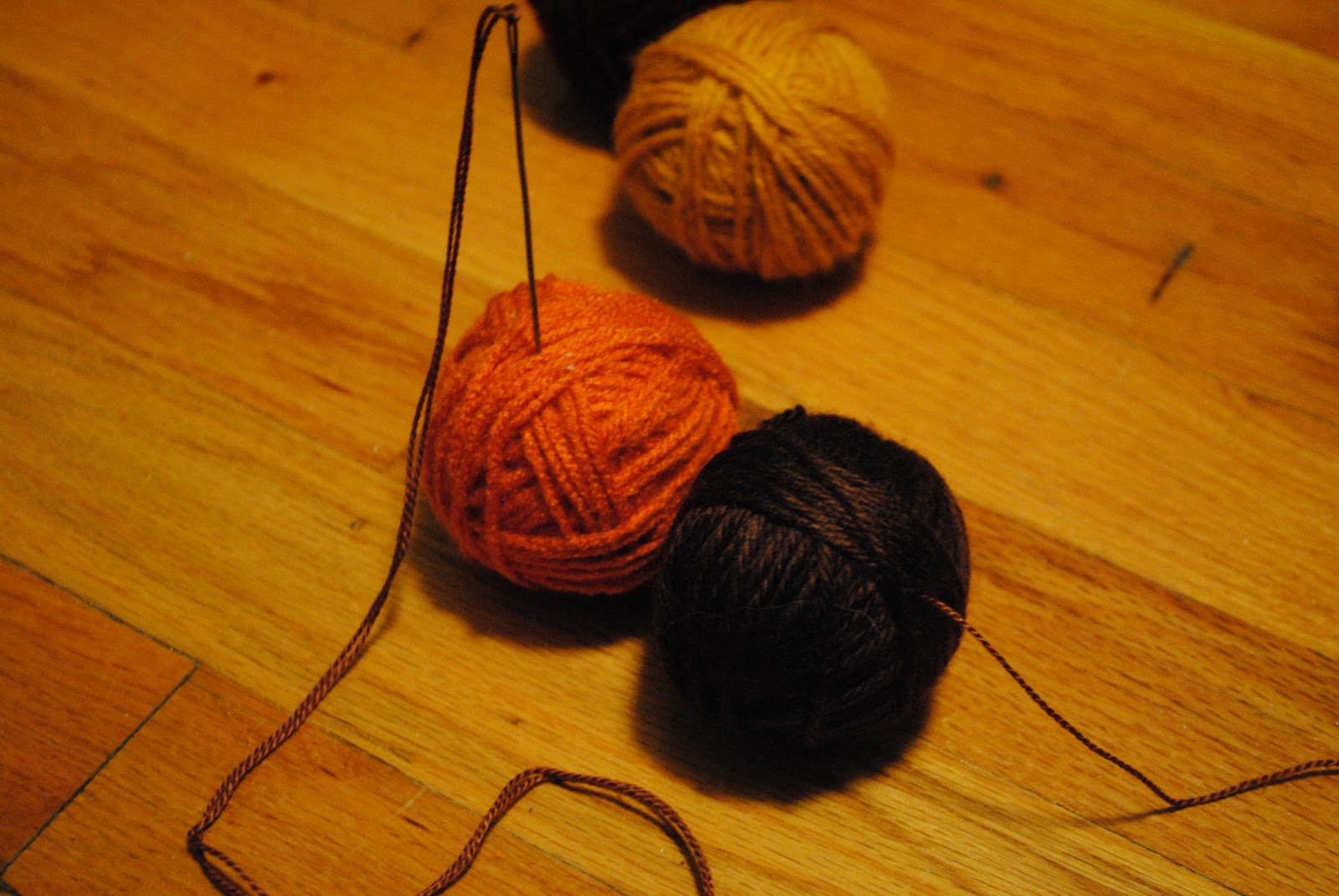 Yarn Ball Wreath DIY! | Polka Dots are Love