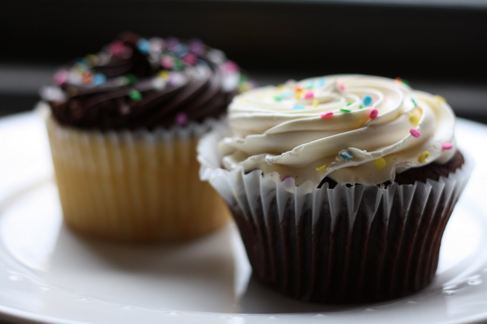 Two Little Red Hens Bakery: The Best Cupcakes in Manhattan | Culinary ...