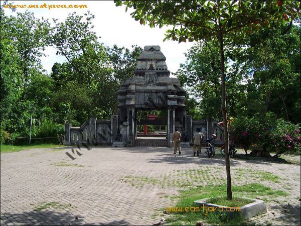 tokek: Wisata Api Abadi Terbesar di Dunia Bojonegoro