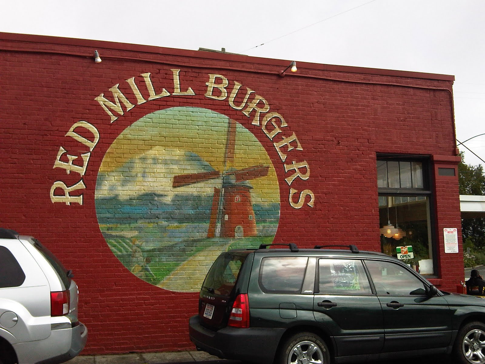 HungryCanadian: Red Mill Burger - Seattle