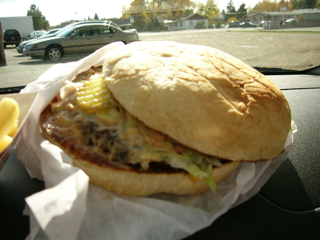 HungryCanadian: Burger Bar - Roy, Utah