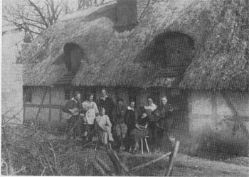 Racines Charnelles: Les Artamanen, la communauté agricole des gardiens ...