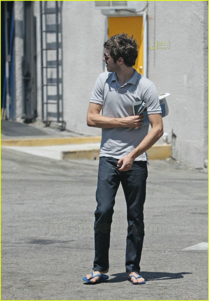 Barefoot Males: Adam Brody