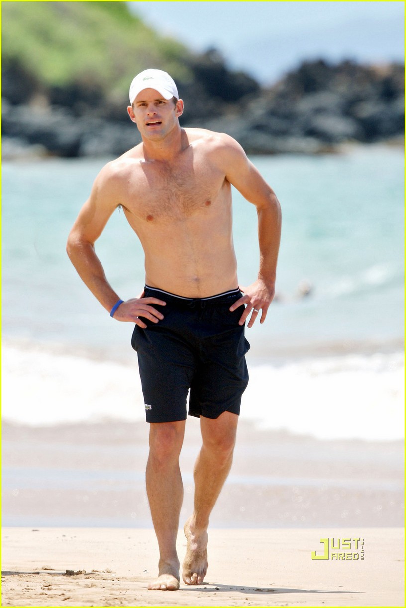 Barefoot Males: Andy Roddick