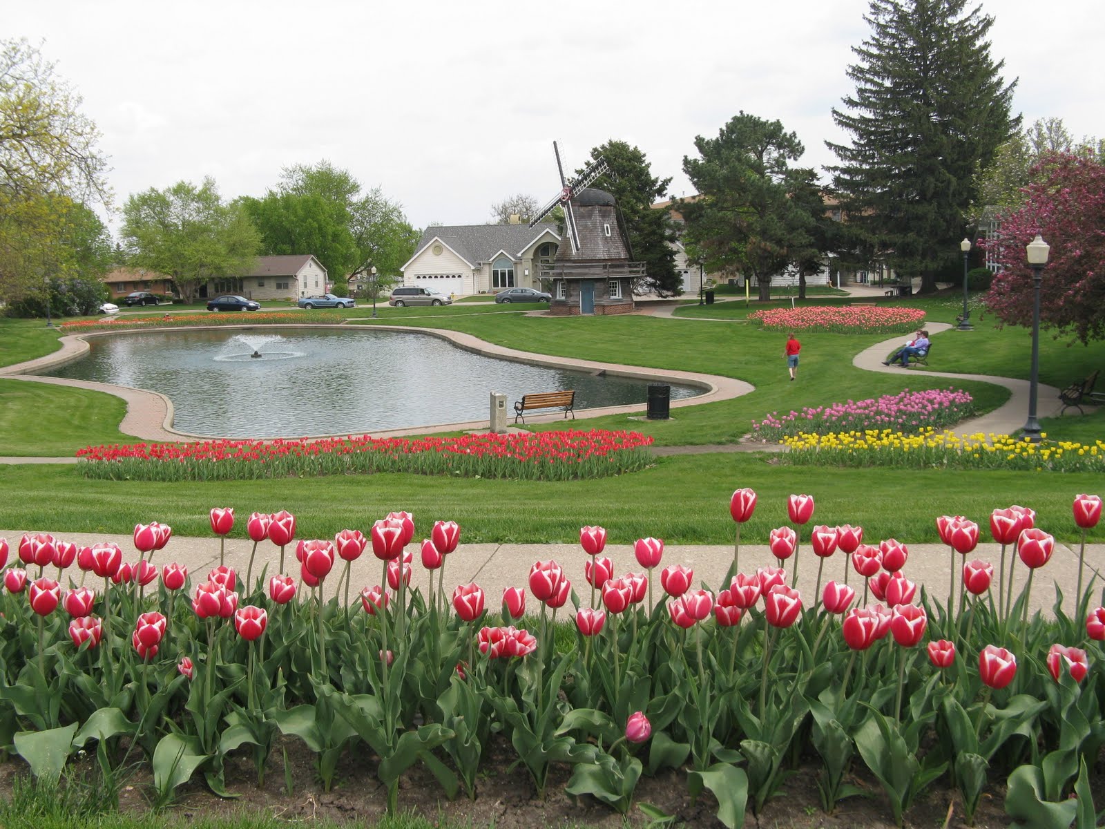 Tarra's Travels: Tulip Time in Pella, Iowa