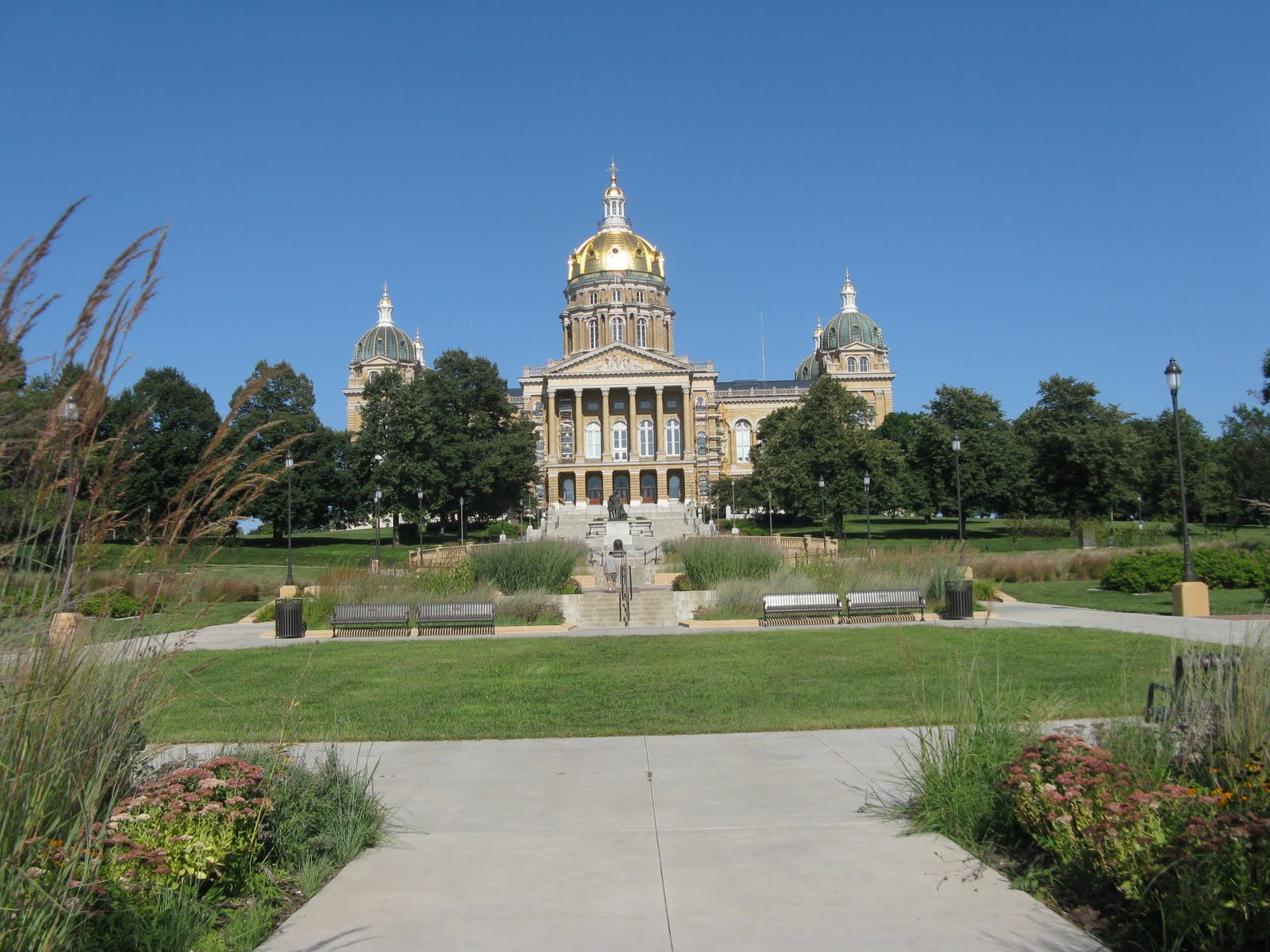 Tarra's Travels: Des Moines & Greenfield, Iowa