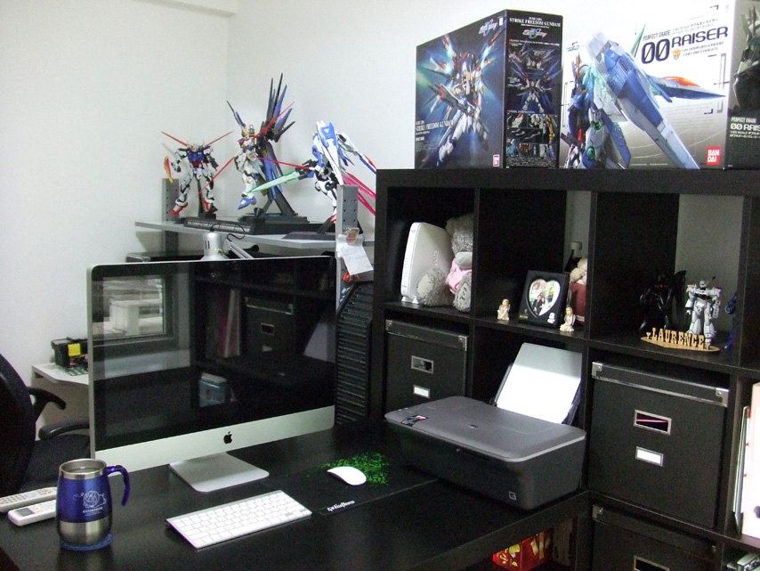 Gundam Figures Xtreme: My Gundam Work Place