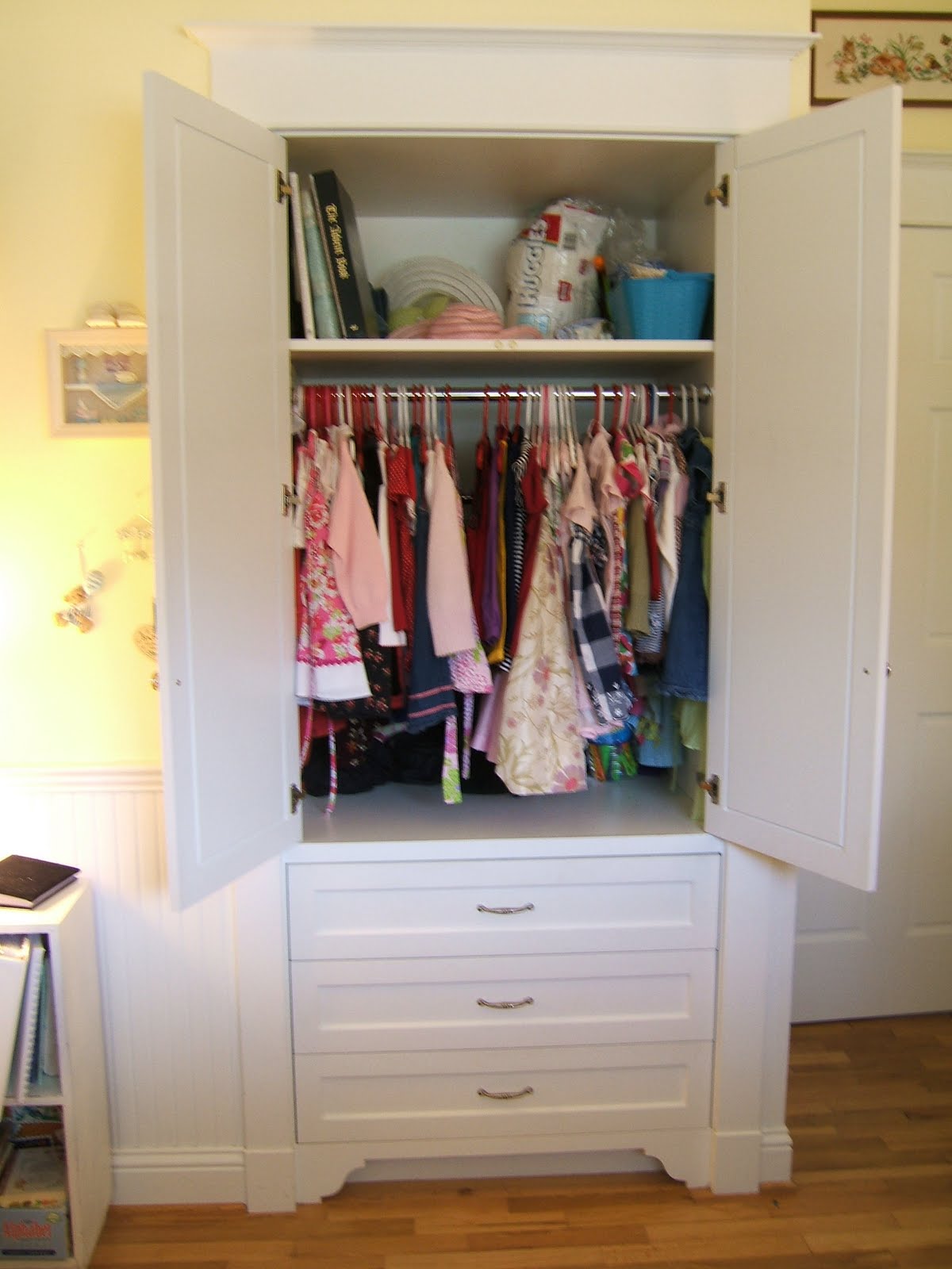 VISION WOODWORKS, INC: A GREAT IDEA FOR A BAD CLOSET