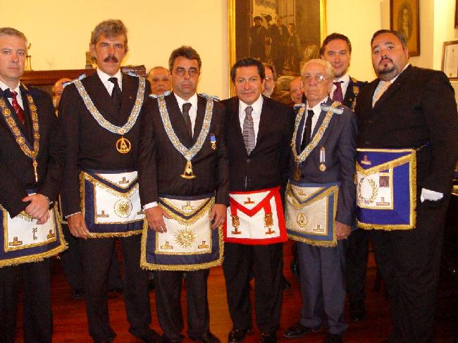 Formación Pastoral para Laicos: Confesiones de un antiguo masón