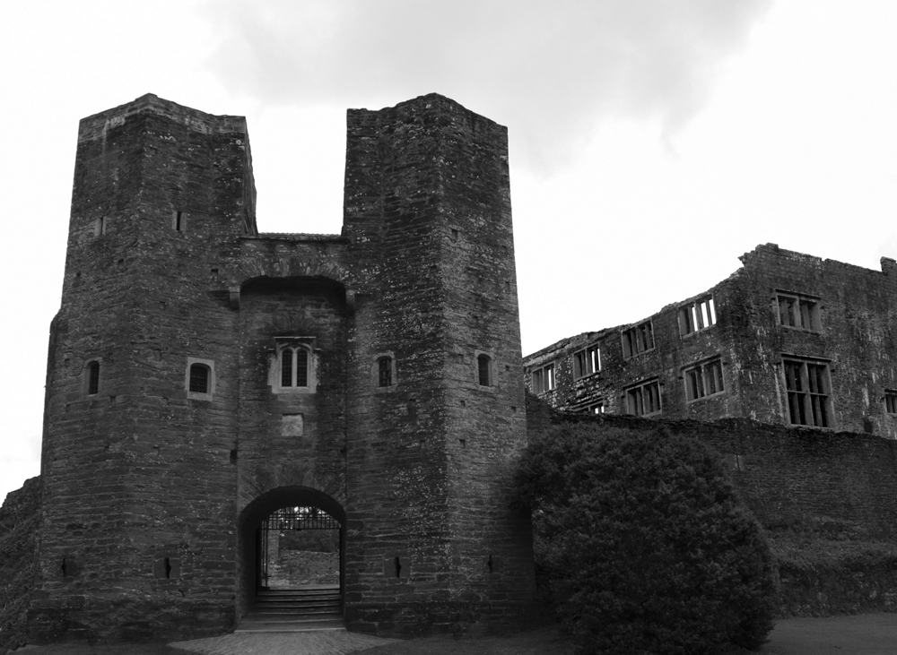 Paranormal Places UK: Berry Pomeroy Castle