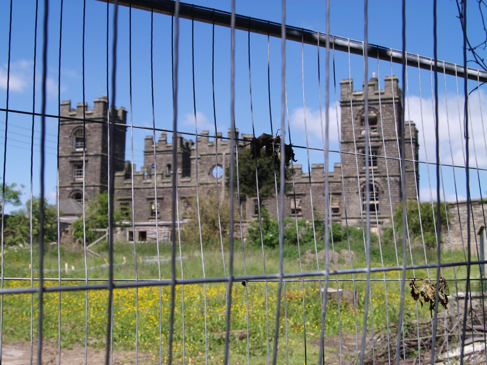Paranormal Places UK: IS SMEDLEY'S GOTHIC FOLLY HAUNTED - Riber Castle ...