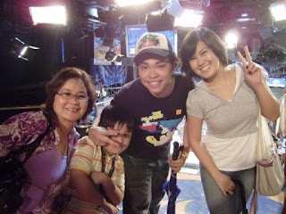 WoWoWee Live 2 ~ Pinay Mom Blogs!...and LIFE goes on for a Filipino Mom..